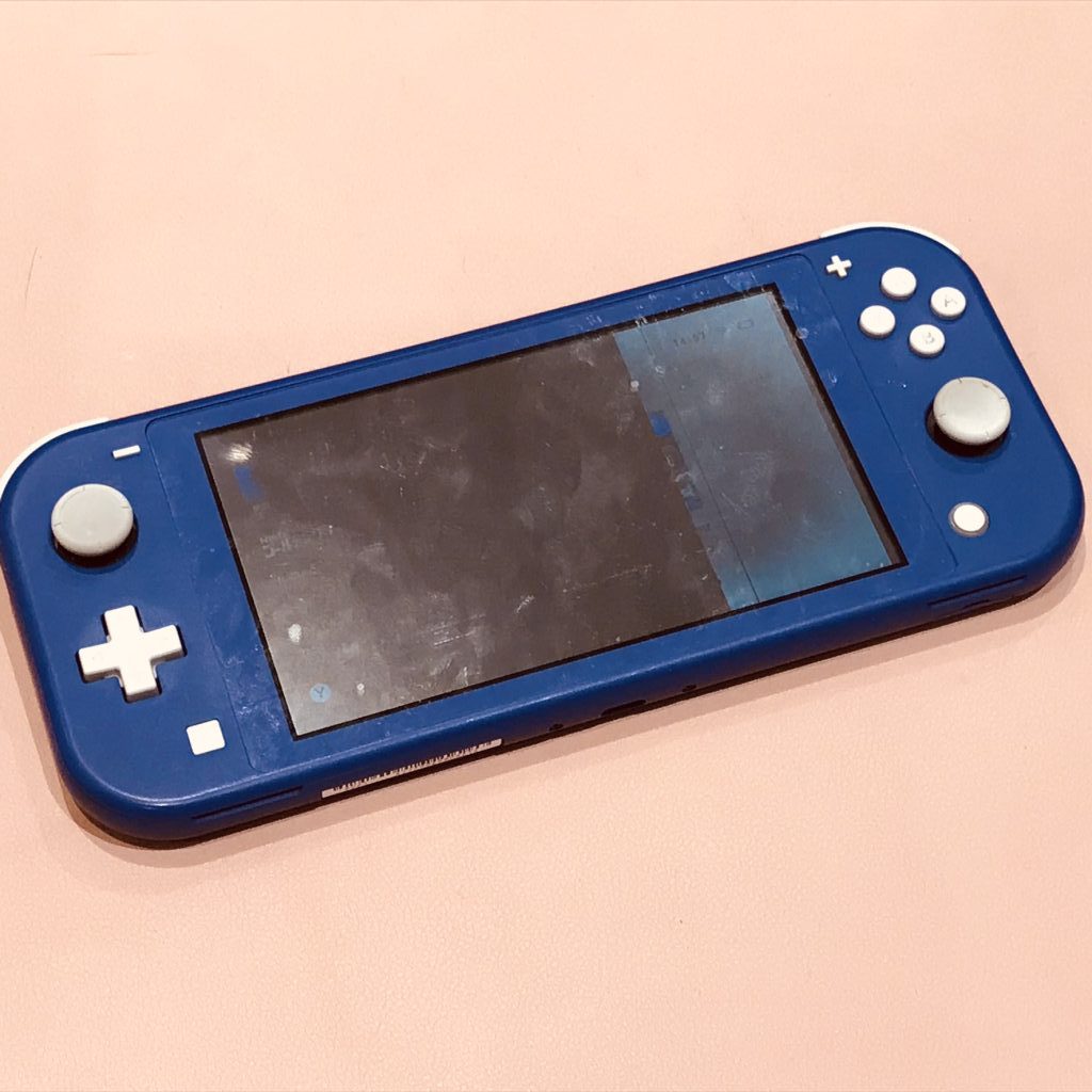 Switch Lite（スイッチライト） 徐々に液晶表示がおかしくなってしまったため、液晶画面交換修理を行いました！【ゲーム修理工房高崎OPA店】 | ゲーム修理工房｜Nintendo DS ...